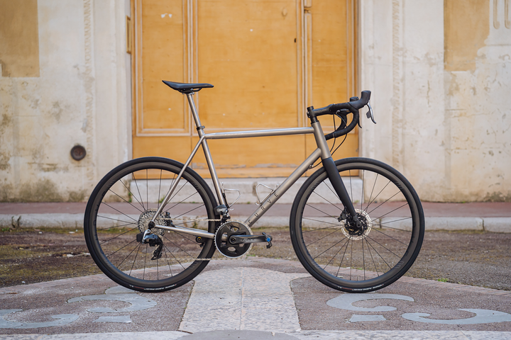 Rental bikes in Girona - The Service Course