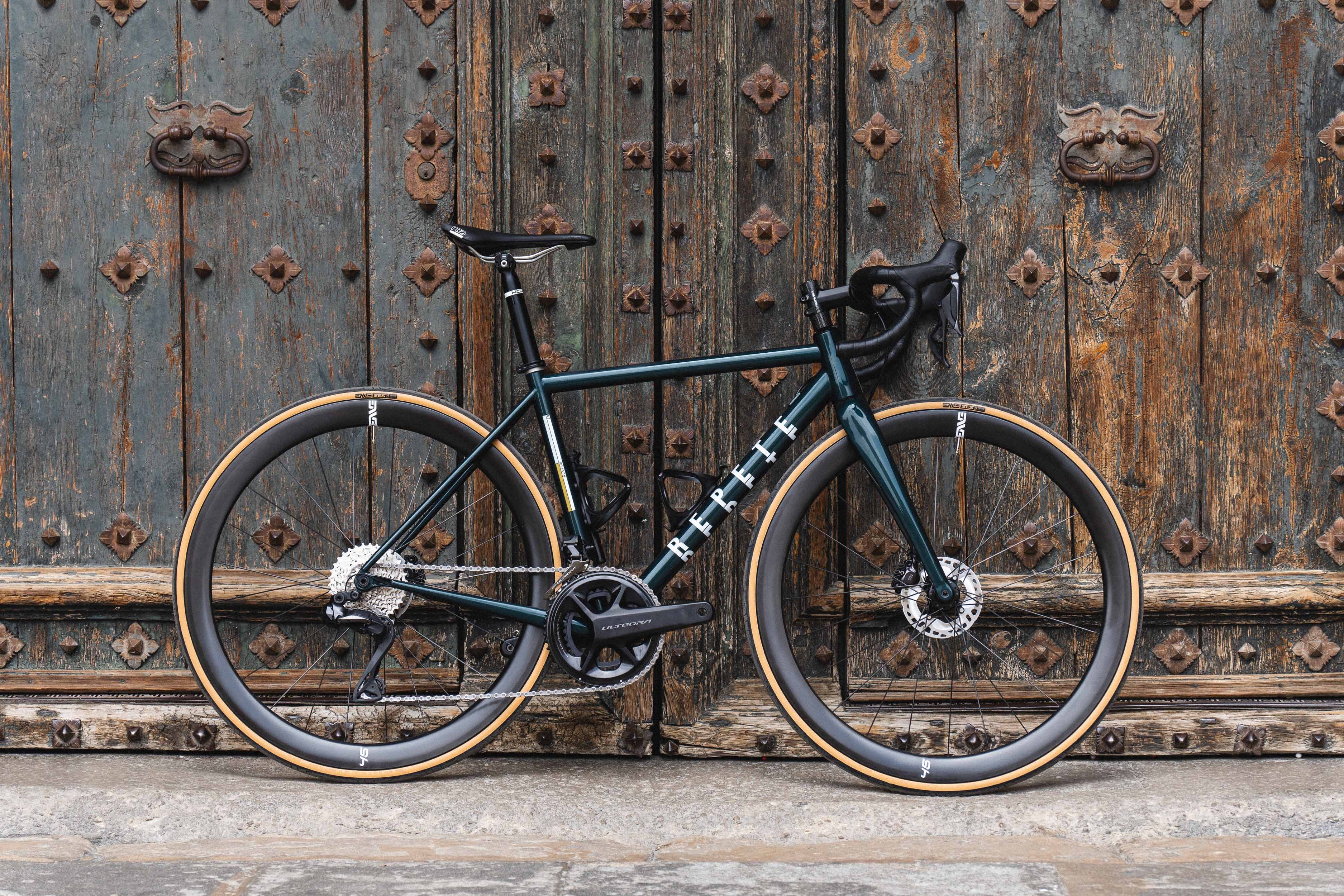 Rental bikes in Girona - The Service Course